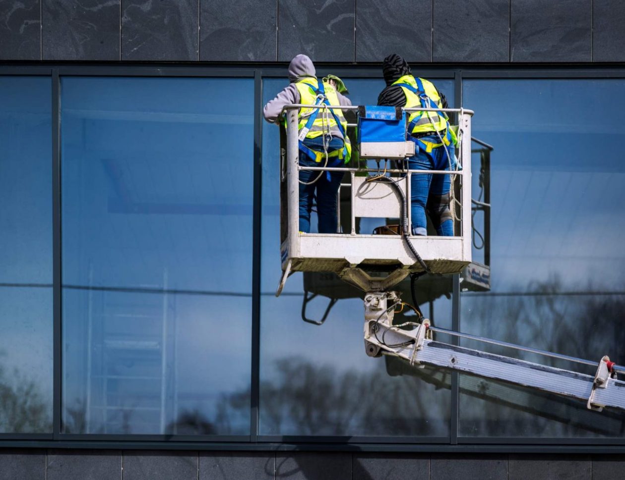 Emerging Commercial Cleaning Trends for 2025: The Future of Clean